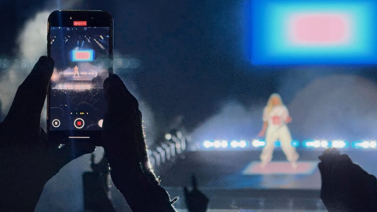 Our experience attending Mighty Hoopla London • Nomadic Boys